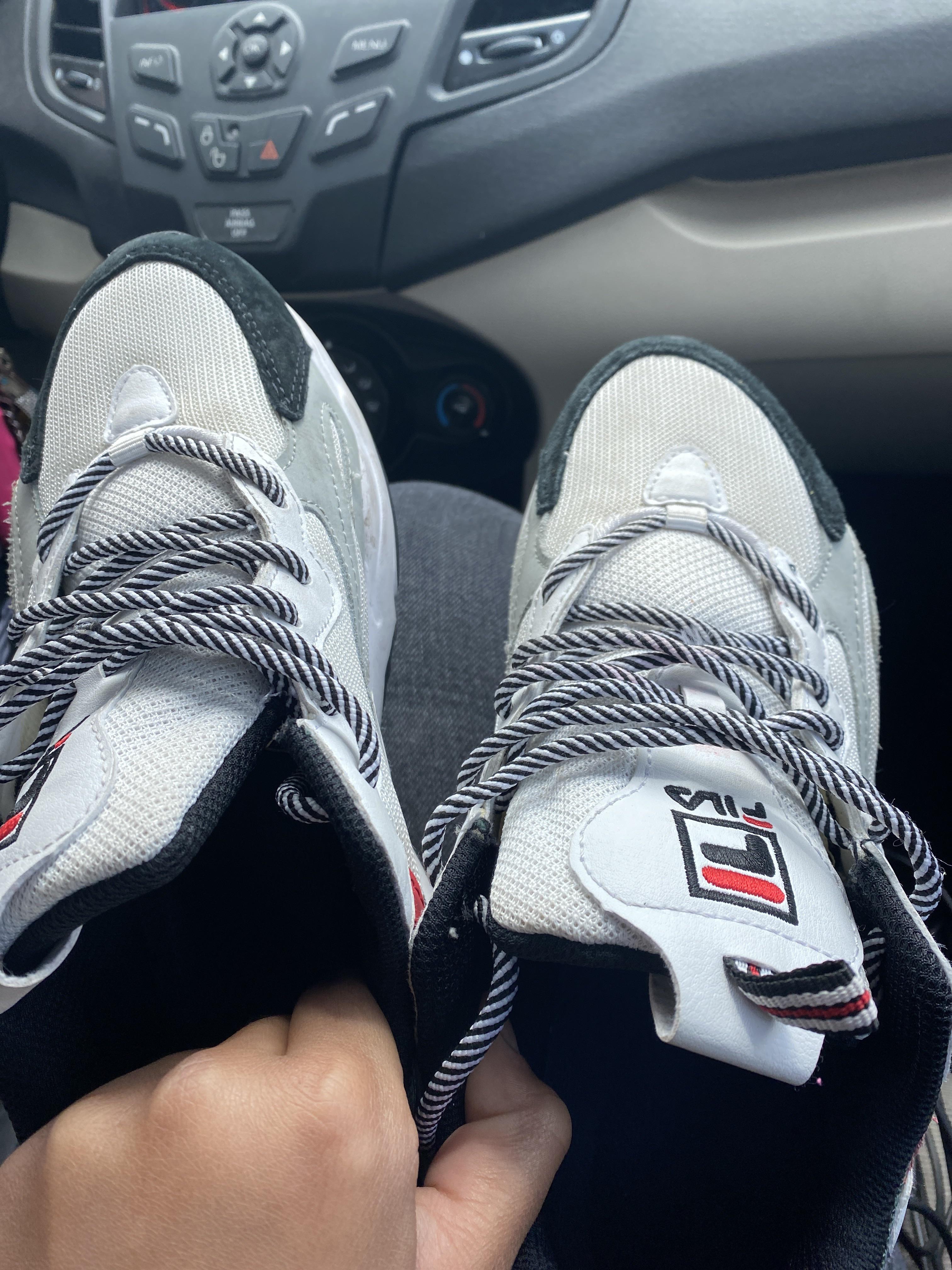 Who wants my old stinky sneaker | Scrolller