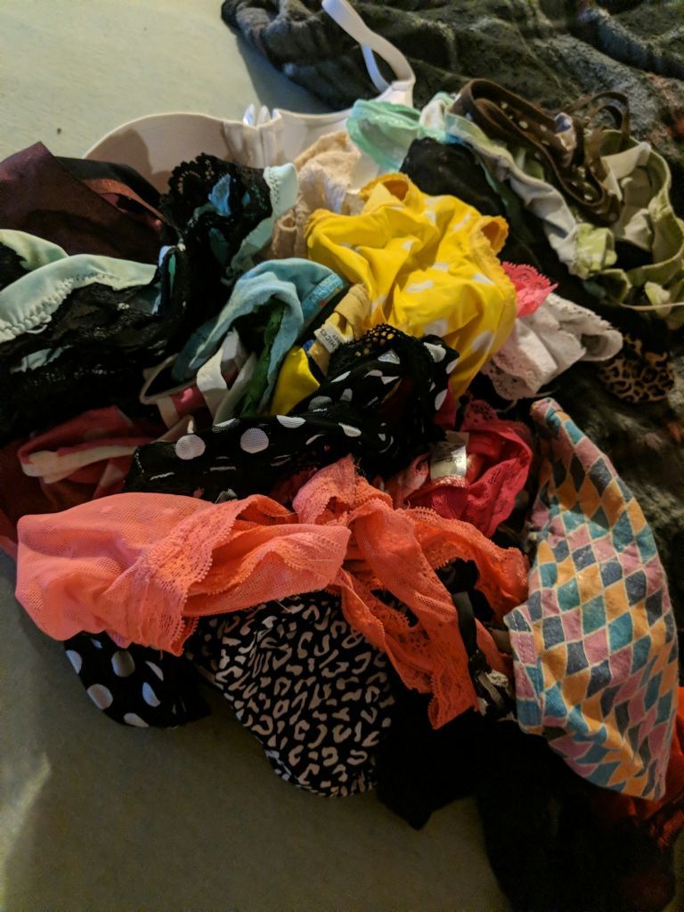 Who wants to help. Time to edge | Scrolller