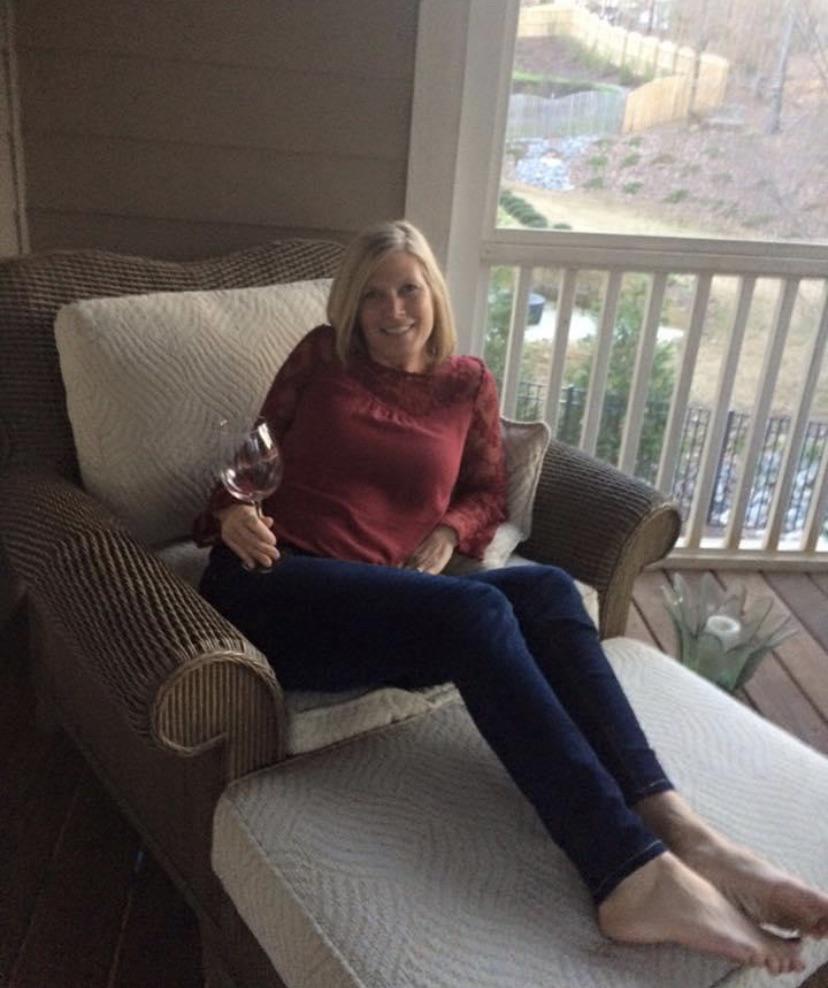 Who wants to jerk off to my mom on cam while I feed? DM | Scrolller