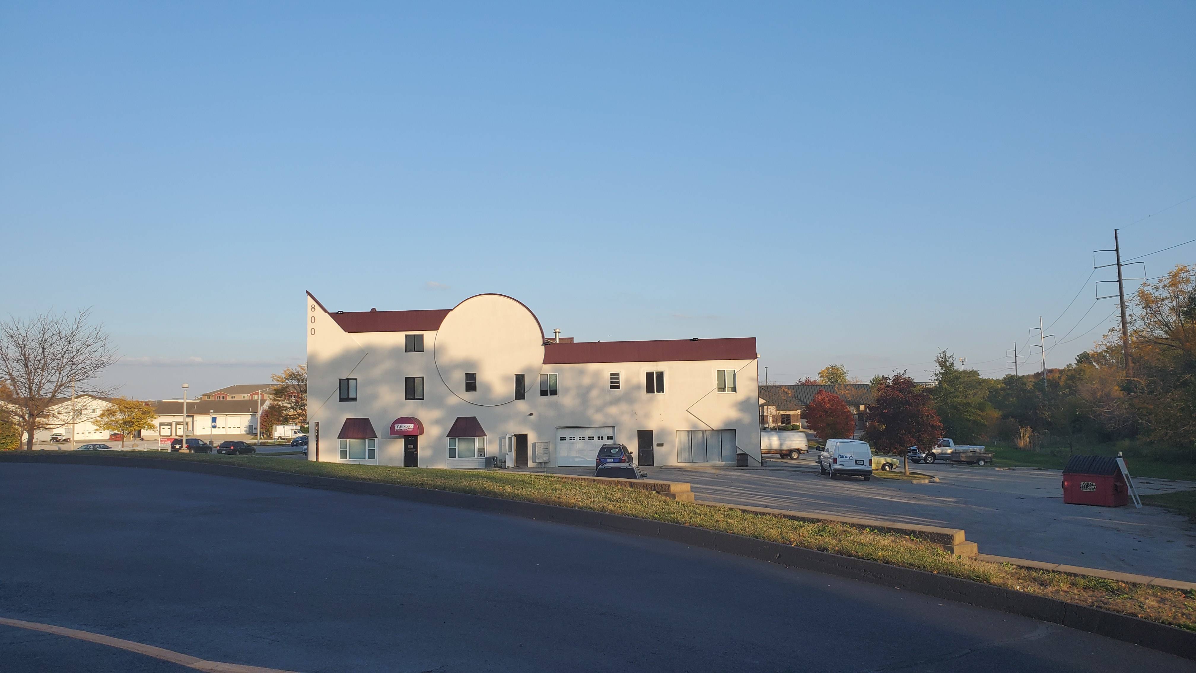 Why is this building so weird? | Scrolller