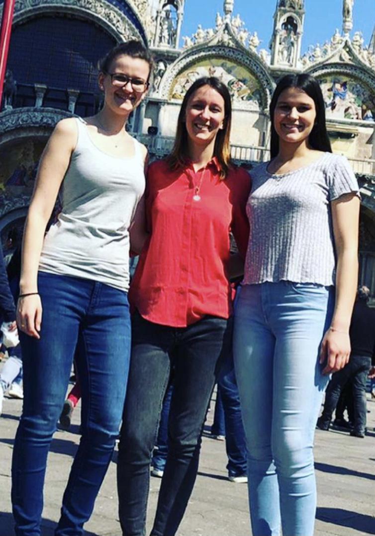 Wie findet ihr sie? | Scrolller