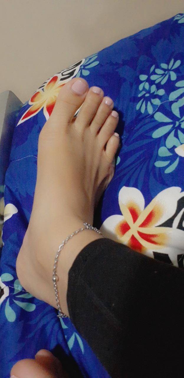 Wife feet | Scrolller