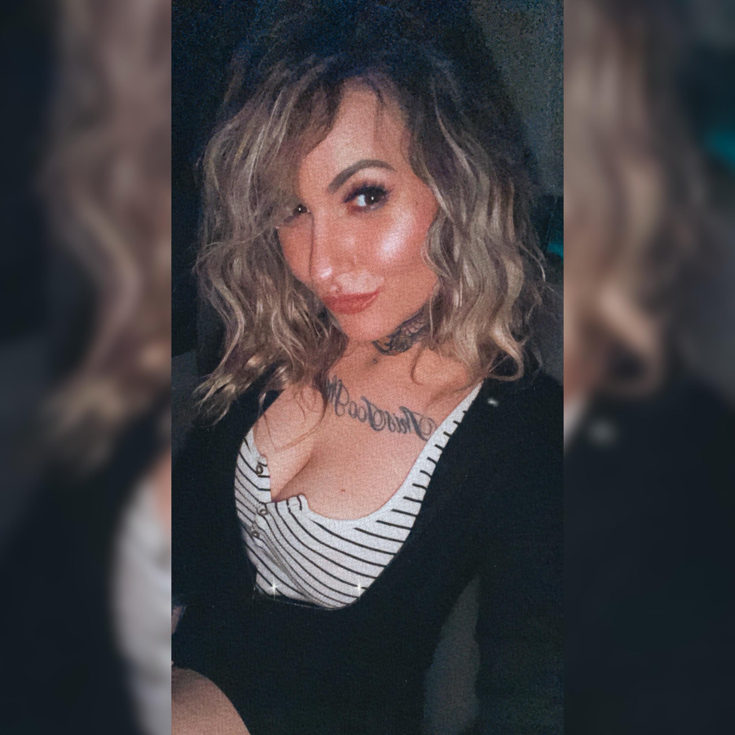 Wild child (25F) | Scrolller