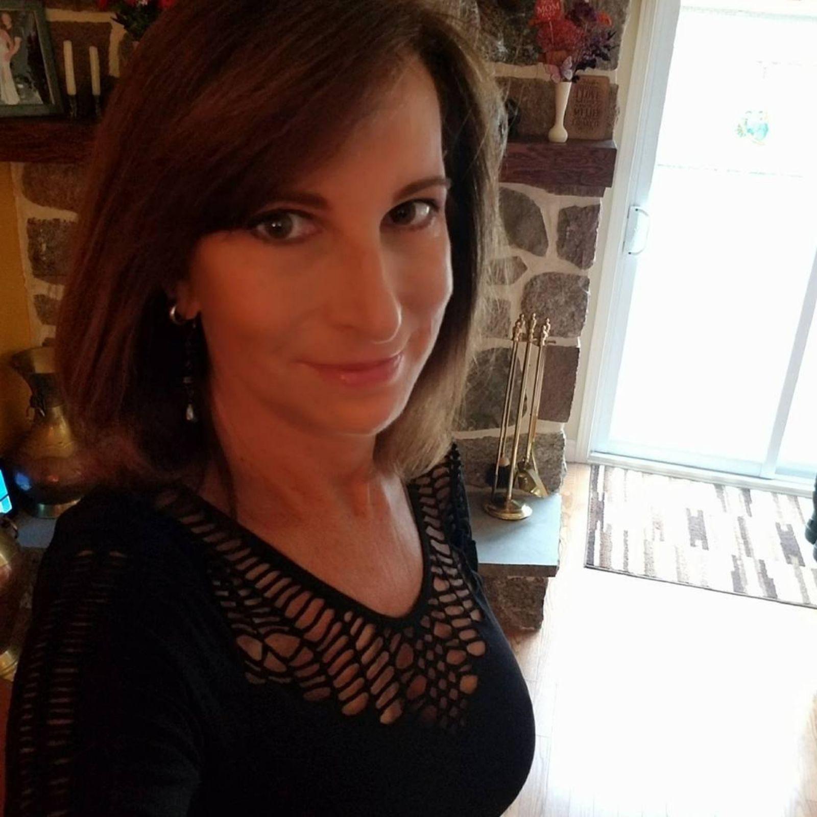 Will jemand meine Mutter ficken dm. | Scrolller