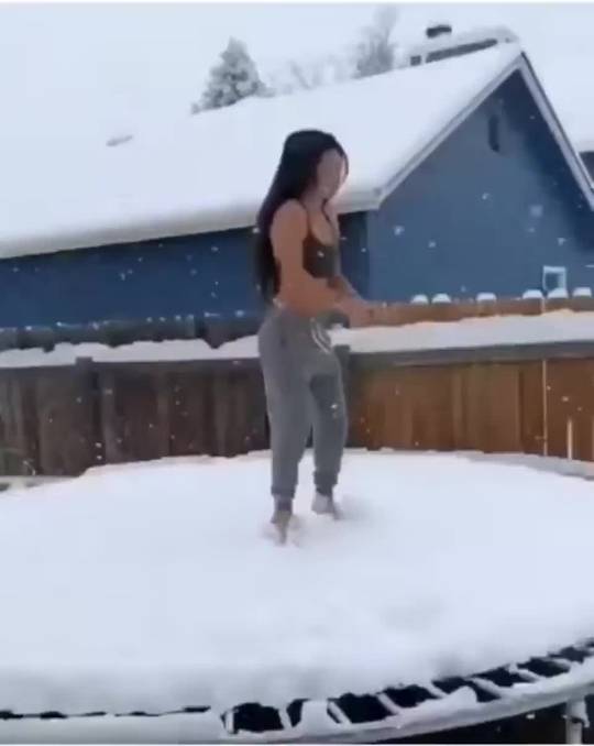 Winter Gymnastics!! | Scrolller