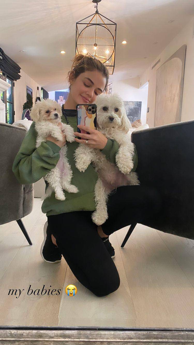 With her babies | Scrolller