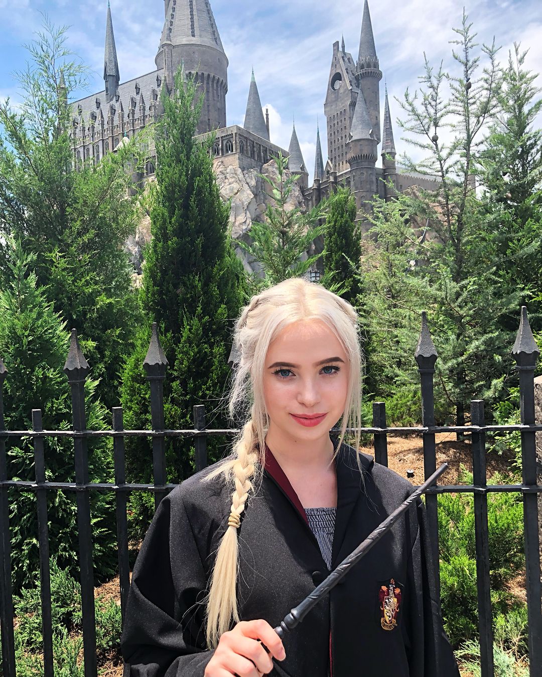 Wizarding World | Scrolller