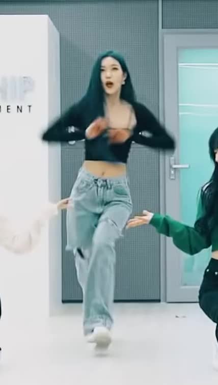 WJSN - Dawon + Soobin | Scrolller