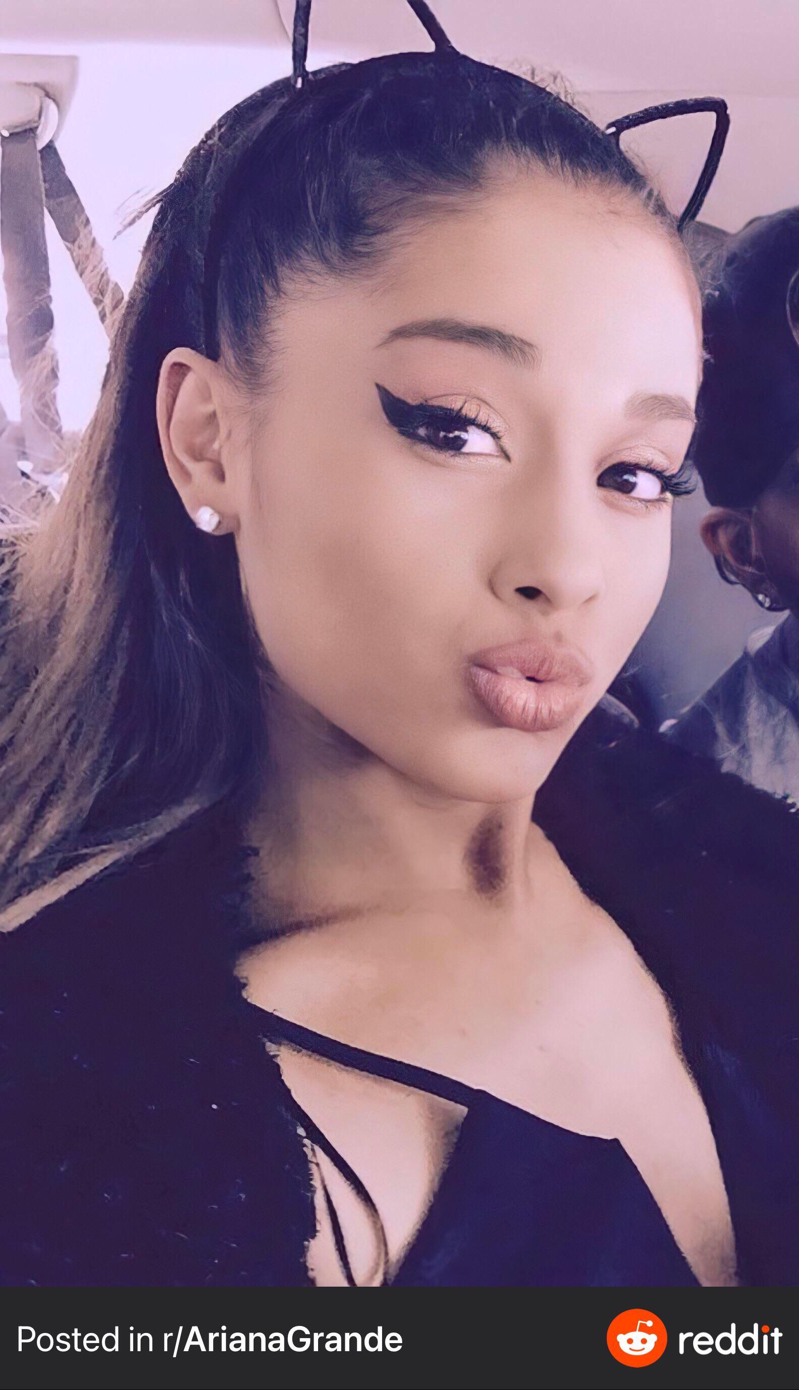 Woke up with the urge to drain my cock to Ariana’s pouty face | Scrolller