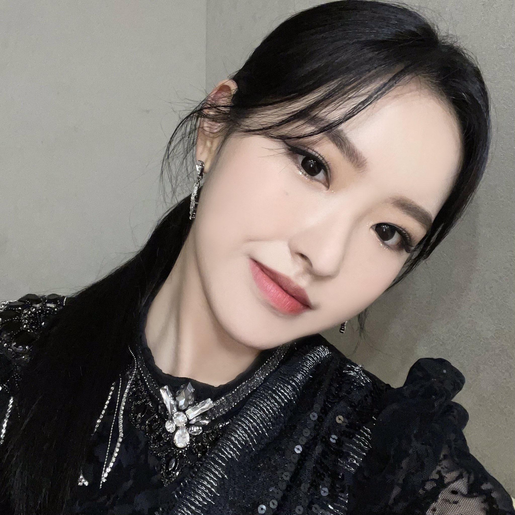 Wolf Siyeon | Scrolller