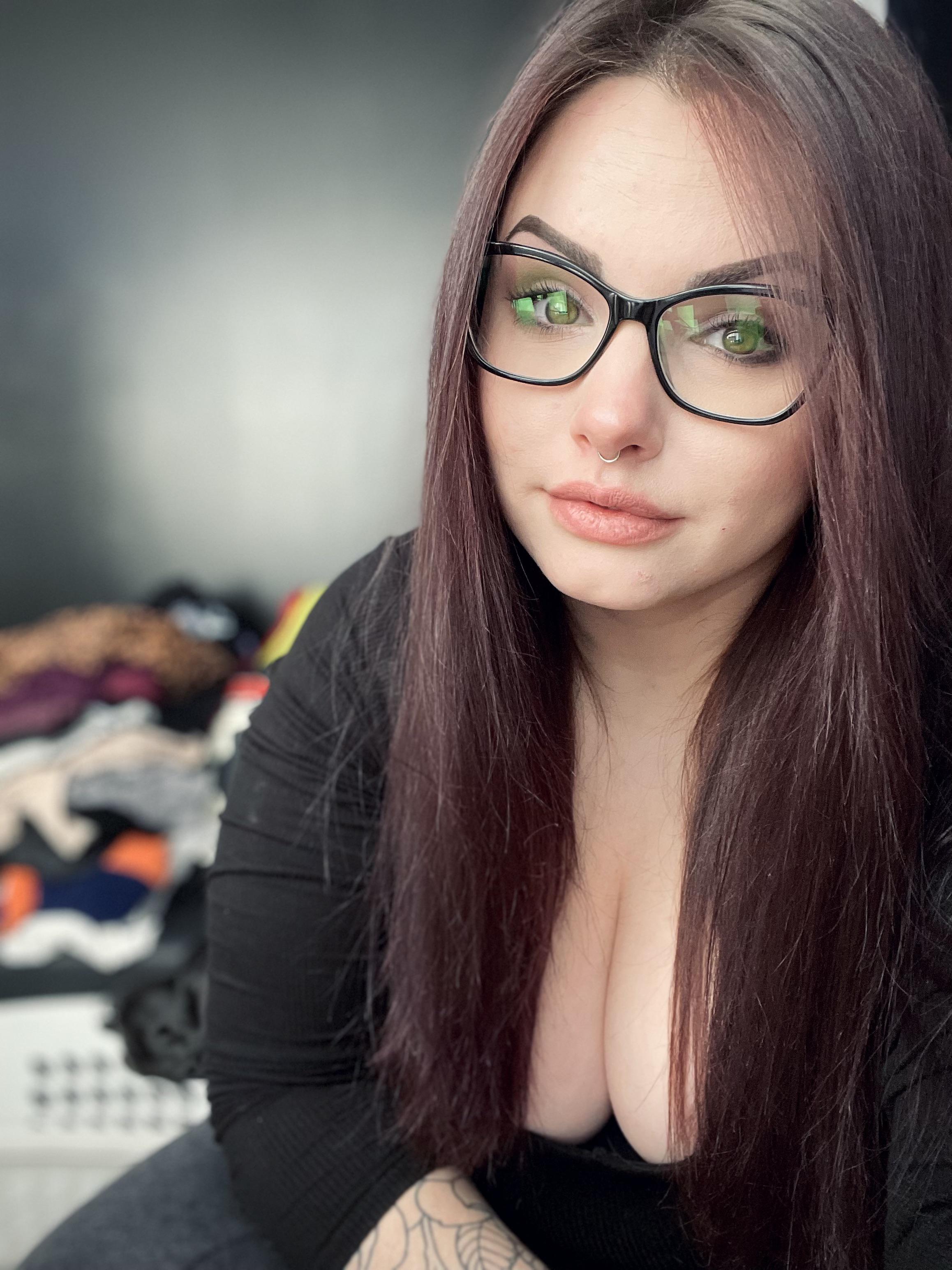 Work from home vibes - laundry folding on slow days | Scrolller