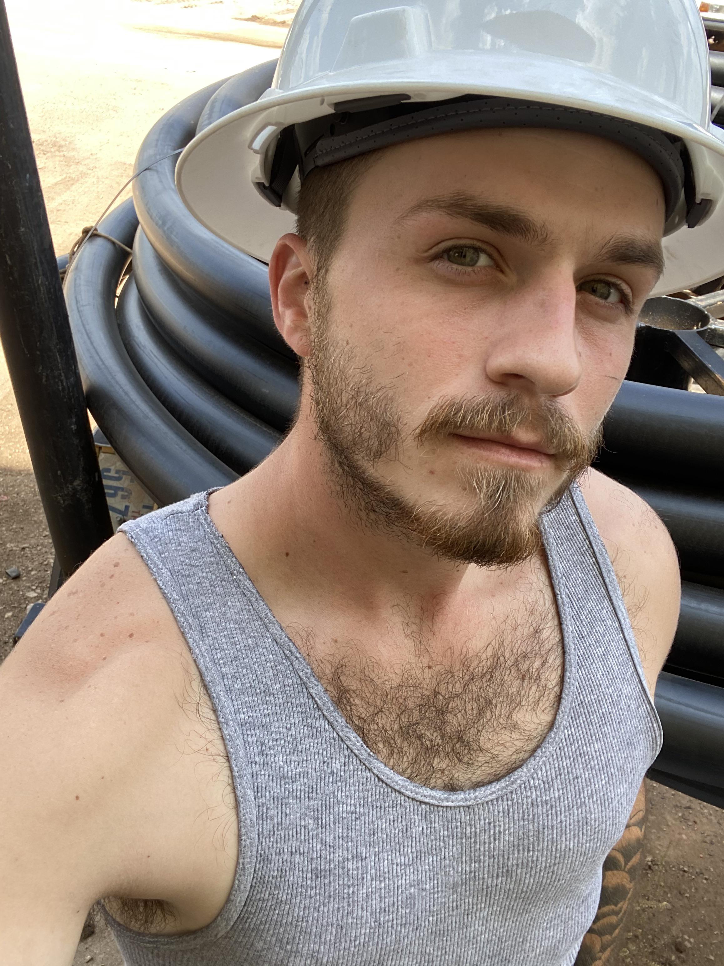 Workin Hard or HARD at work? | Scrolller