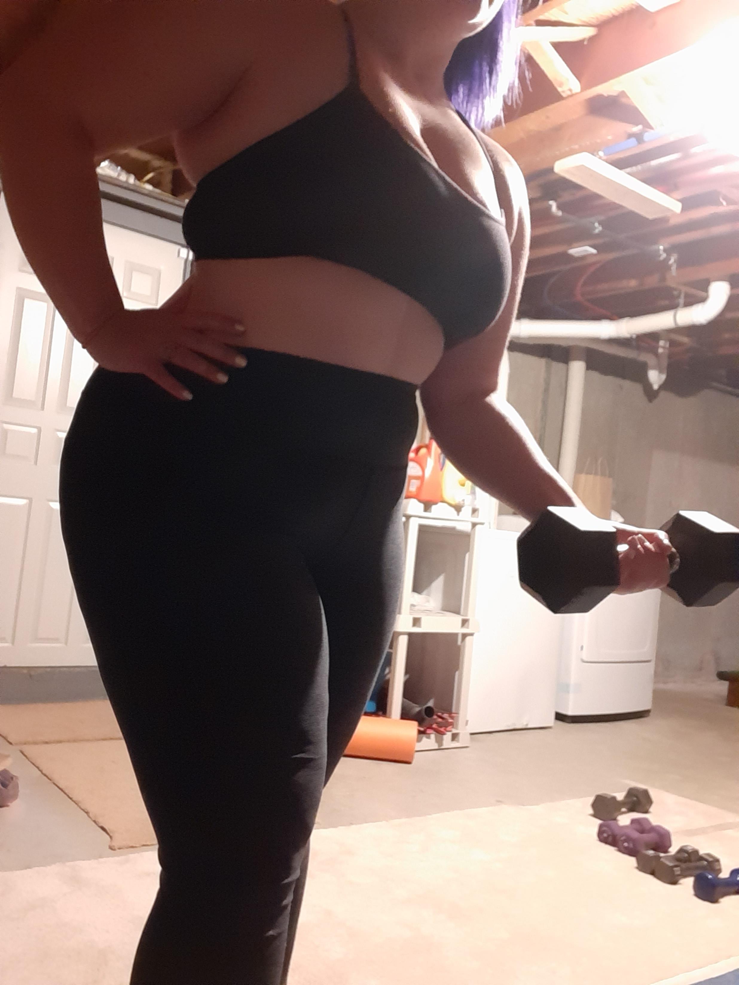 Workin on my thic Thursday curves ⏳ | Scrolller