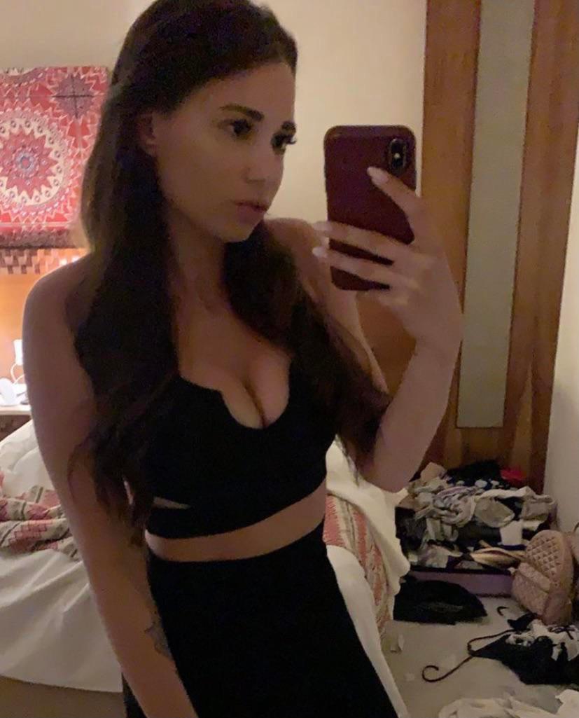 Would love to watch her getting used | Scrolller