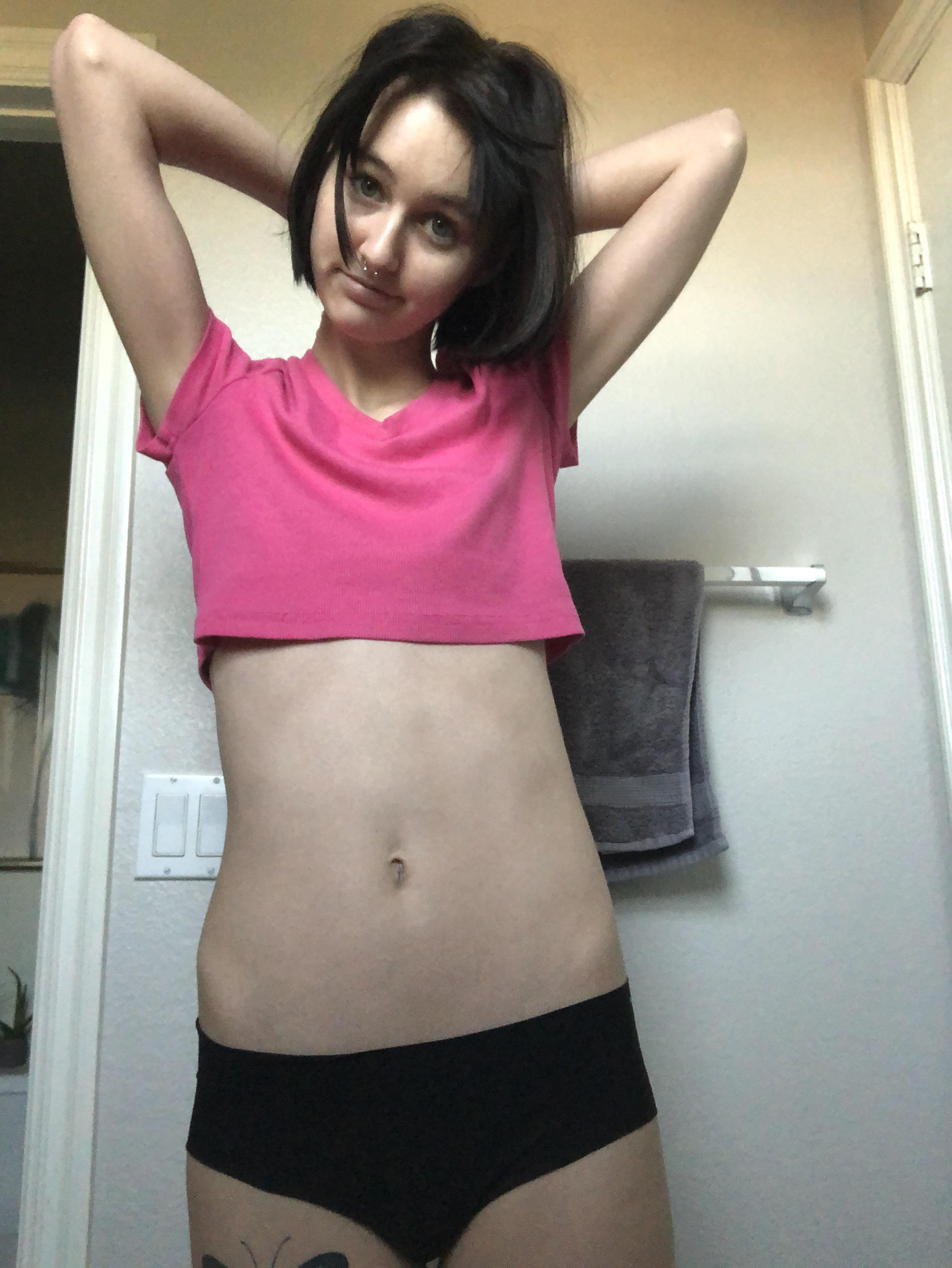 Would you eat me out? 👅 | Scrolller