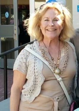 Would you fuck this next door gilf with a pretty smile? | Scrolller