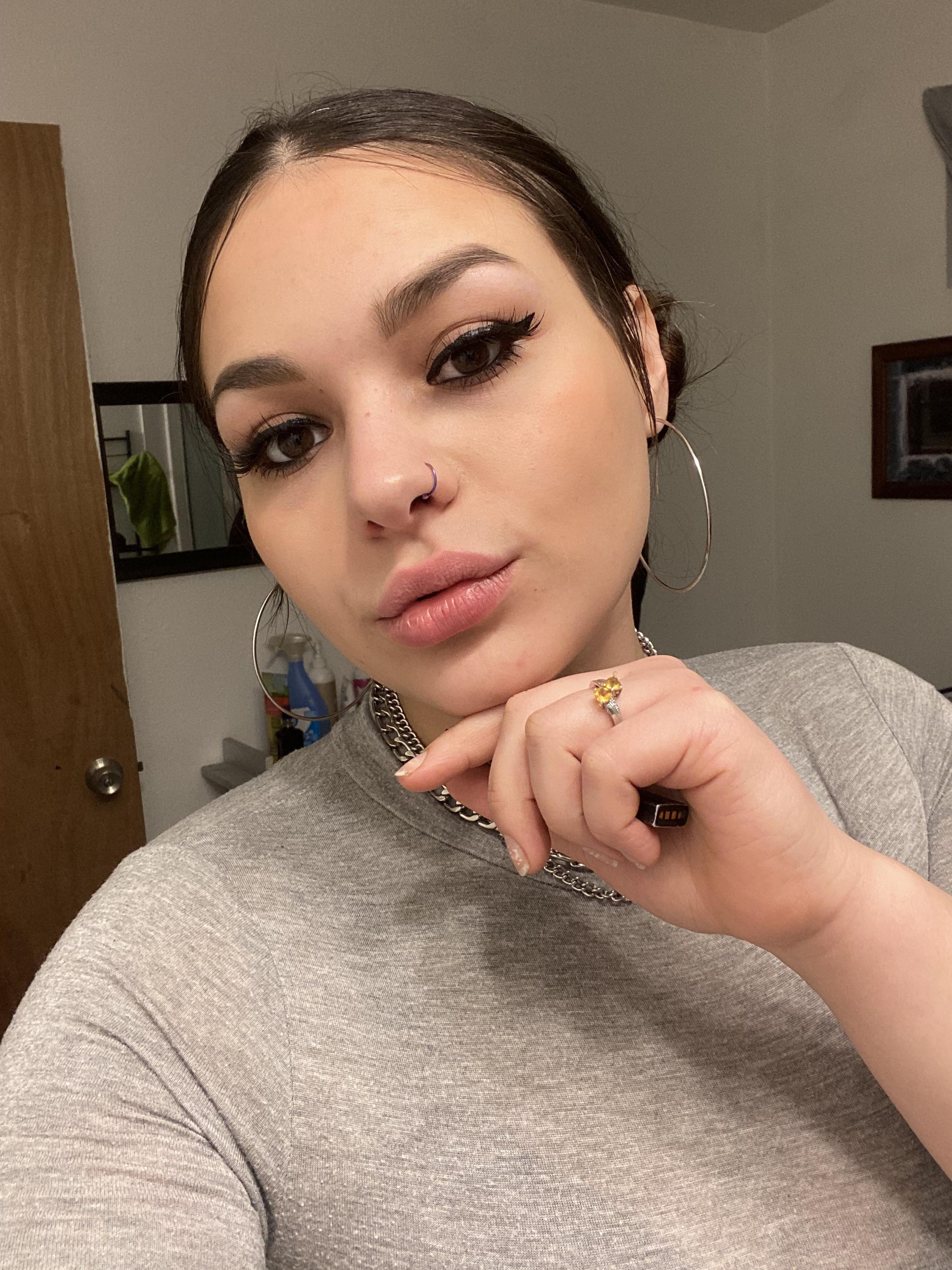 Would you let me borrow some sugar if I knocked on your door ??? 😏 | Scrolller