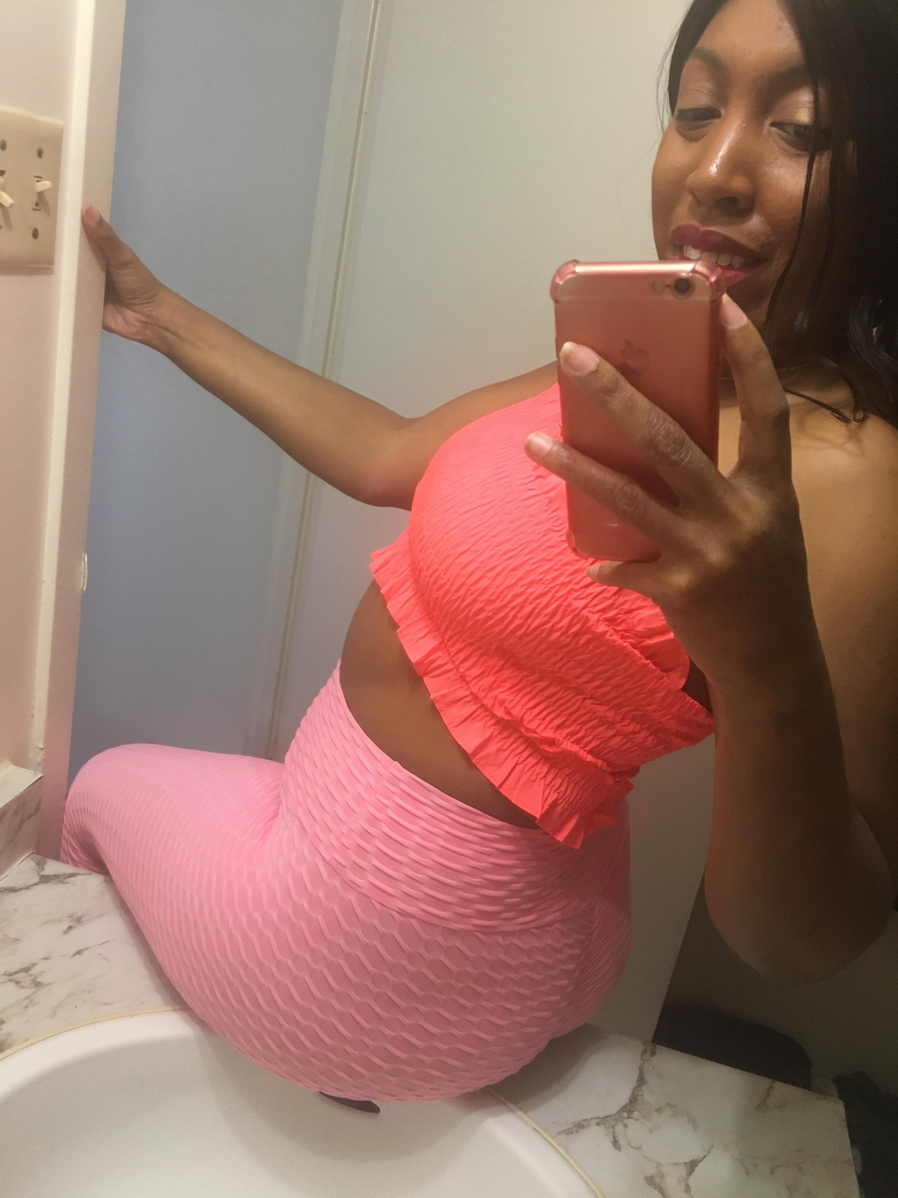 Would you let me sit in your lap? | Scrolller