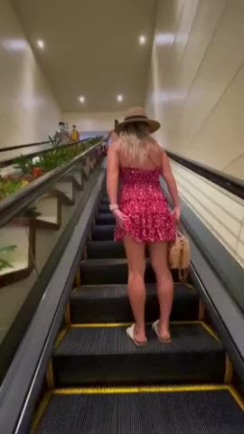 Would you like to be behind me on the escalator? | Scrolller