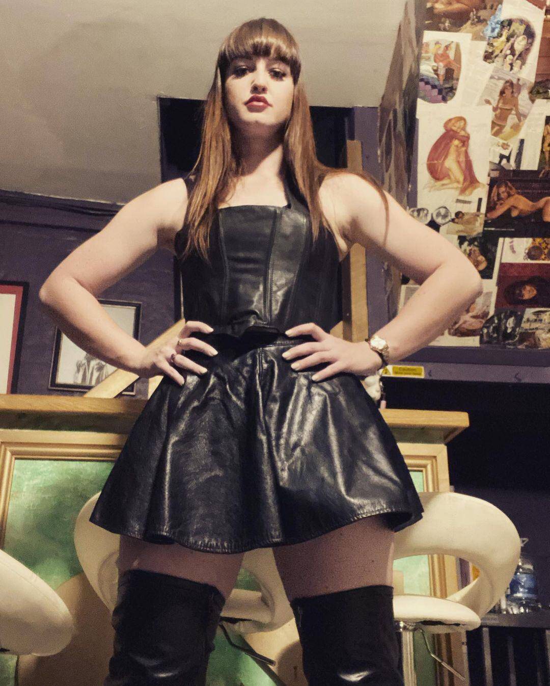 Would you like to become my submissive sissy,get ferminized,cross dress to please your mistress ...