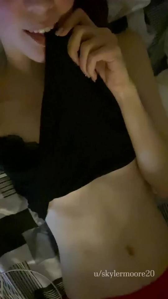 Would you like to squeeze them? 💋 | Scrolller