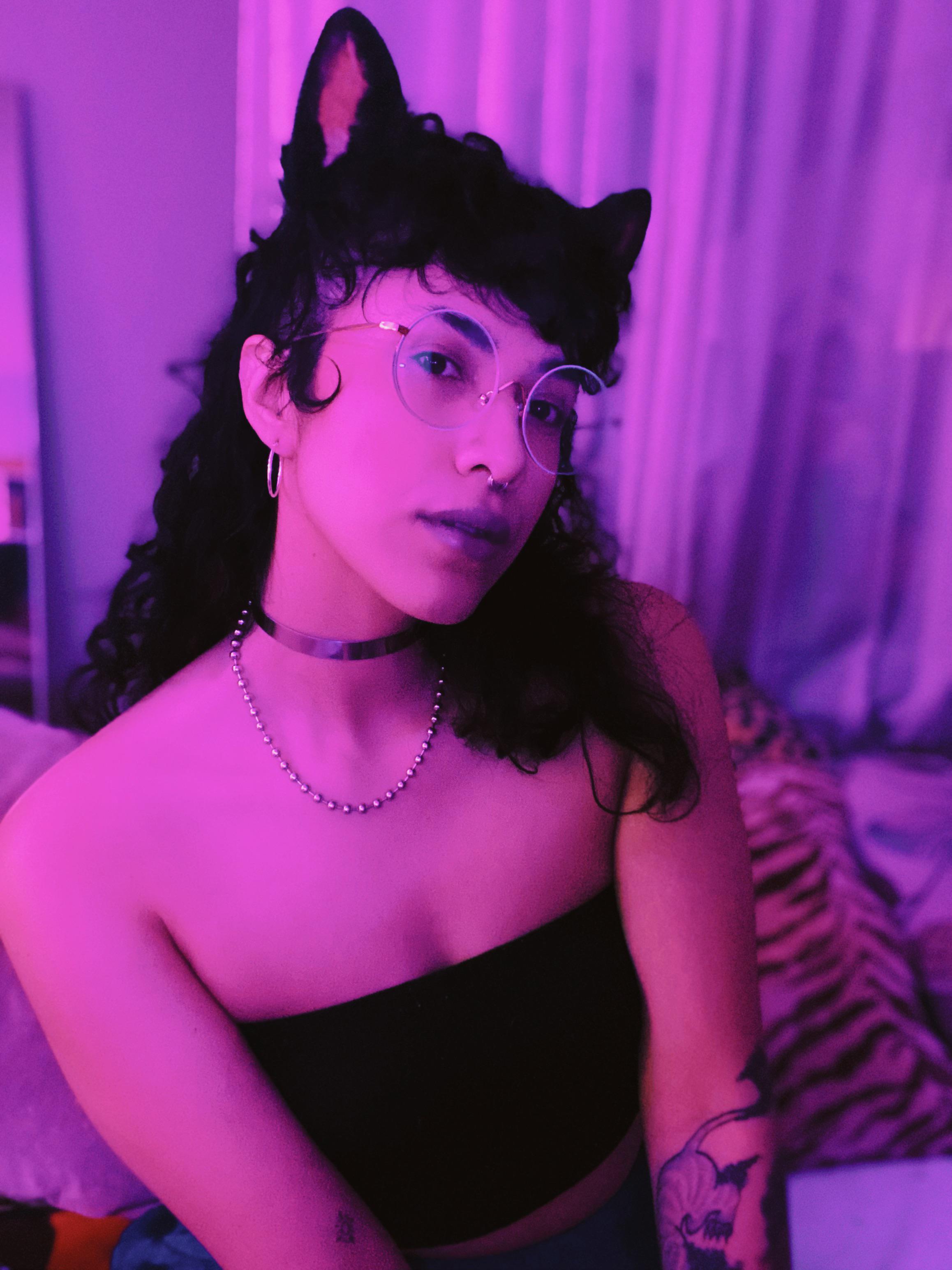 Would you pet behind my ears? 🖤💜🐈‍⬛ | Scrolller