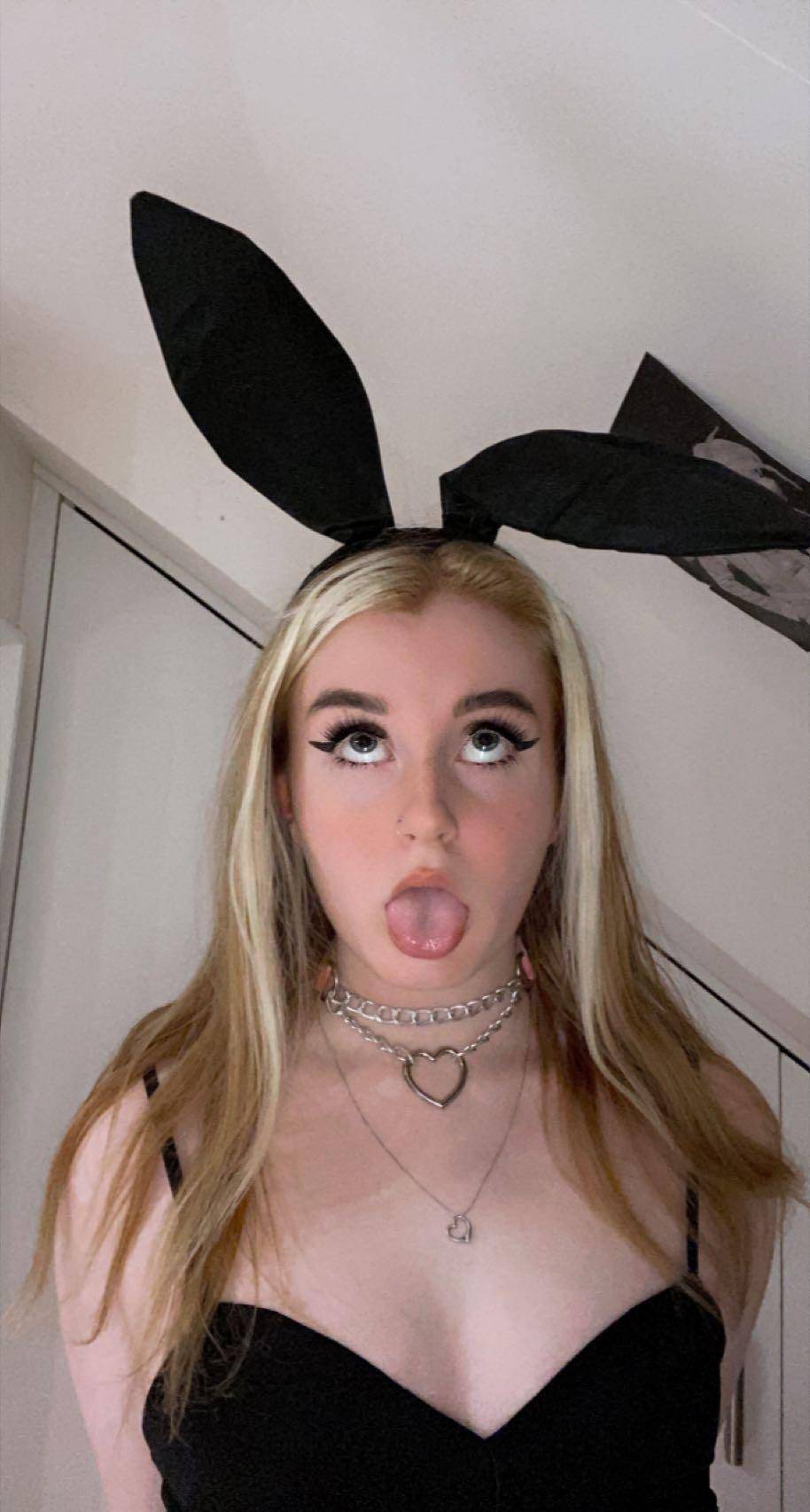 waiting for you daddy💕 | Scrolller