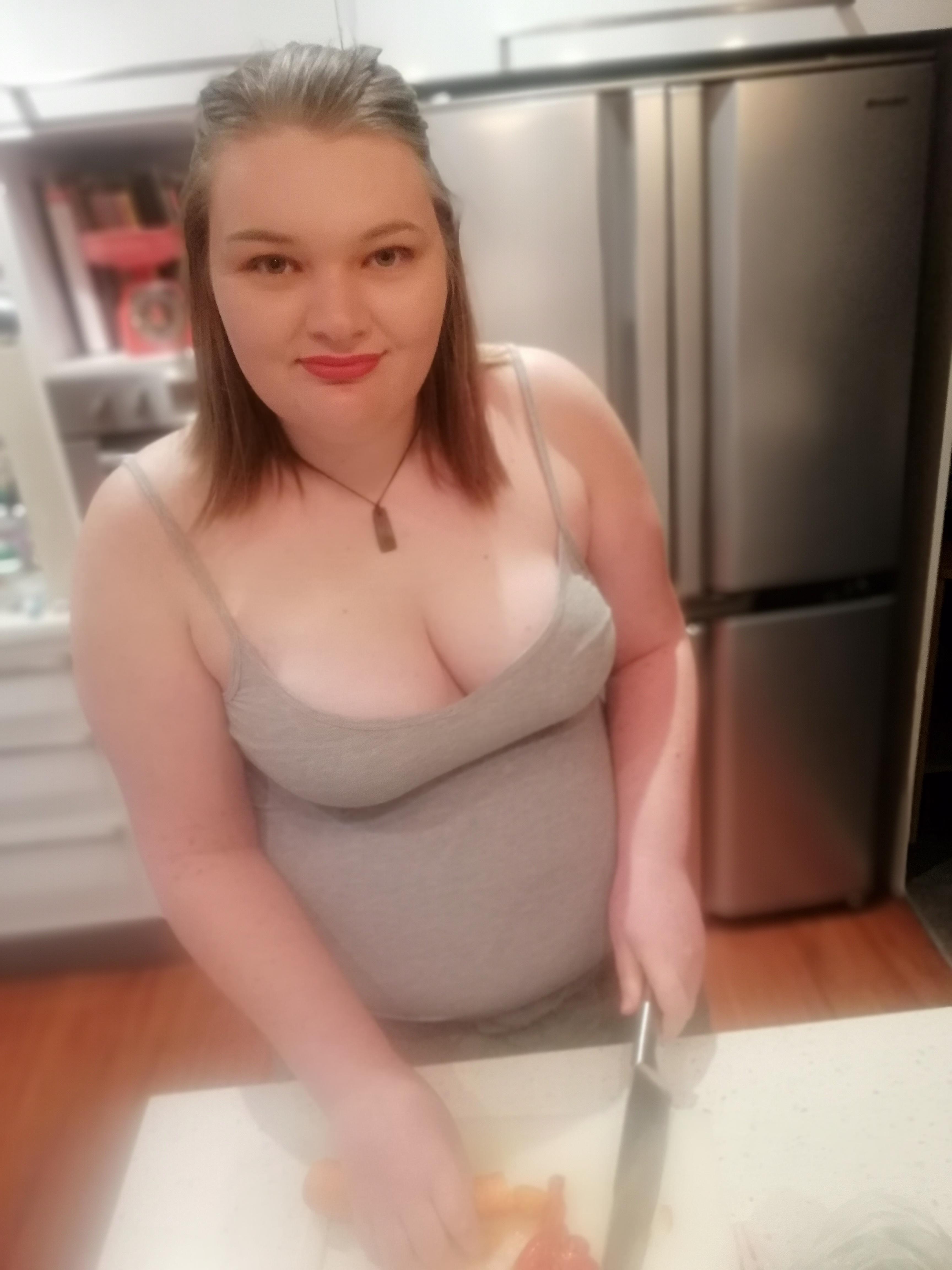 Would you want your own personal chubby chef? | Scrolller