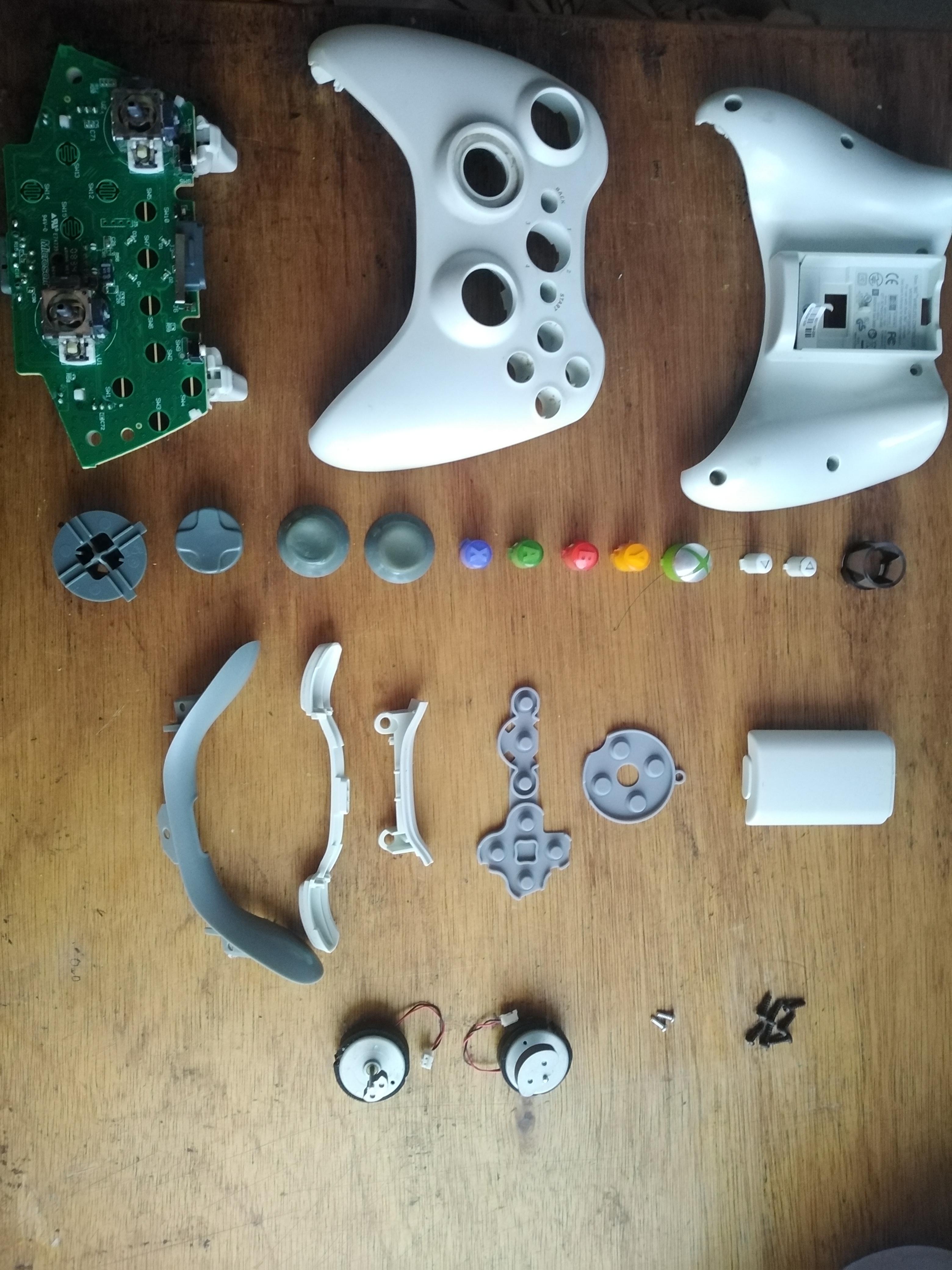 Xbox 360 controller (the towers are behind the pcb) | Scrolller