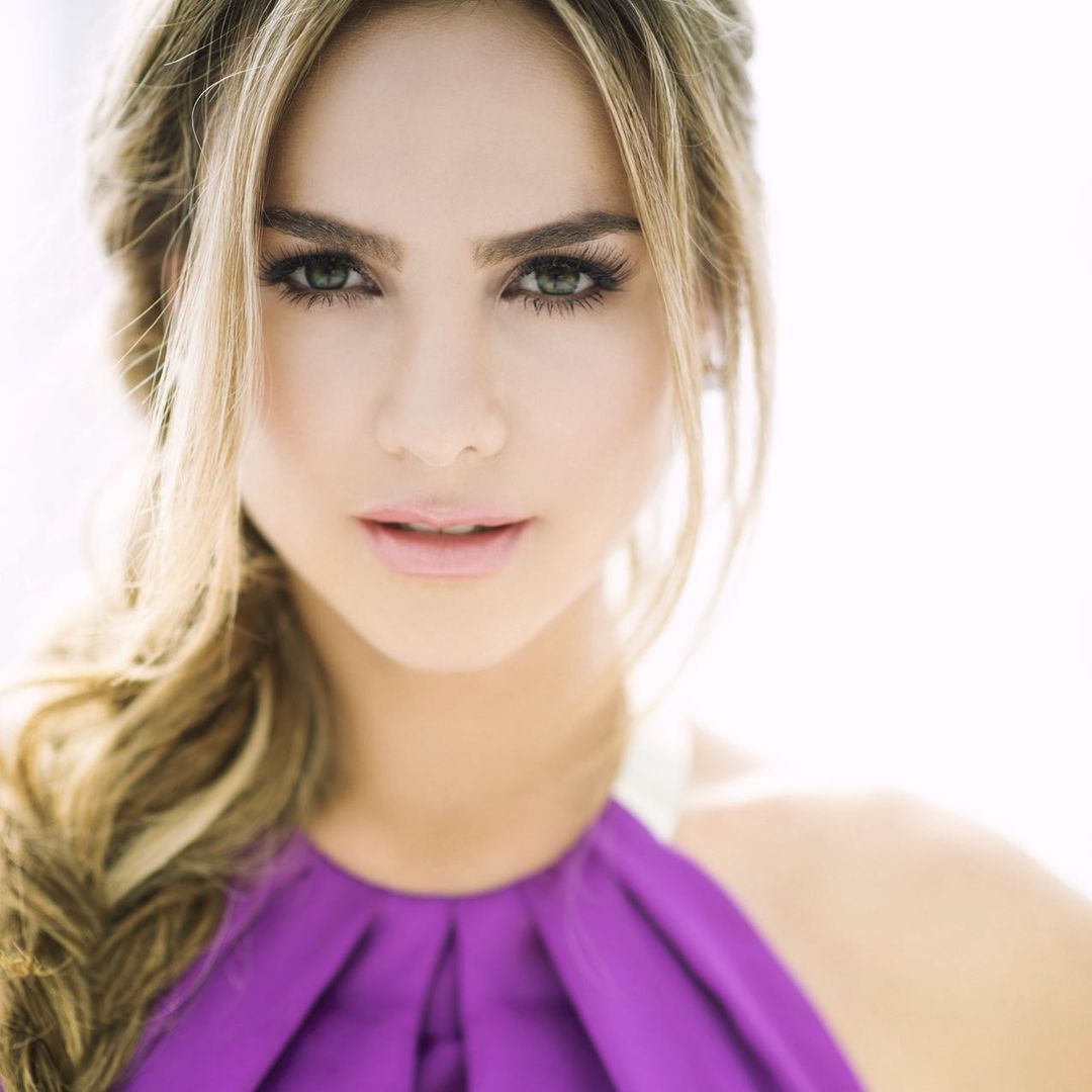 Ximena Cordoba, 41 | Scrolller