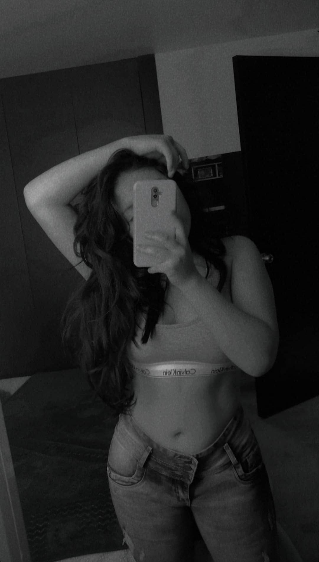 Yeah she makes me so hard 🔥 | Scrolller