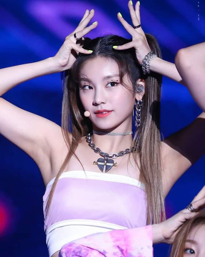 Yeji - ITZY | Scrolller