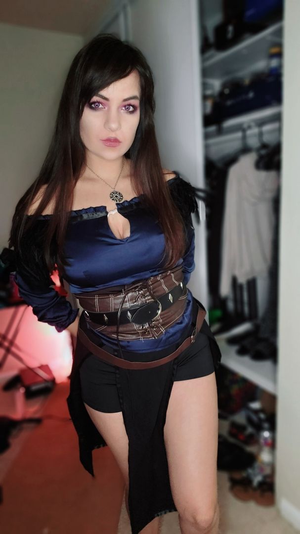 Yennefer of Vengerberg cosplay 🌌 - Mandi Moonsugar | Scrolller