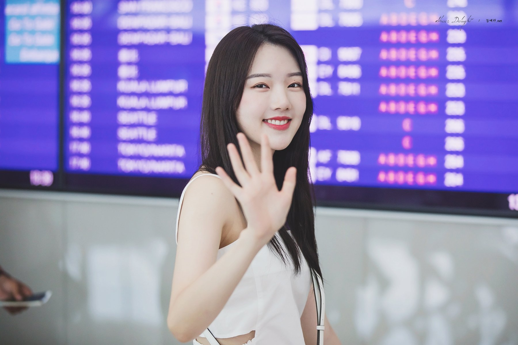 Yerin on a Trip | Scrolller