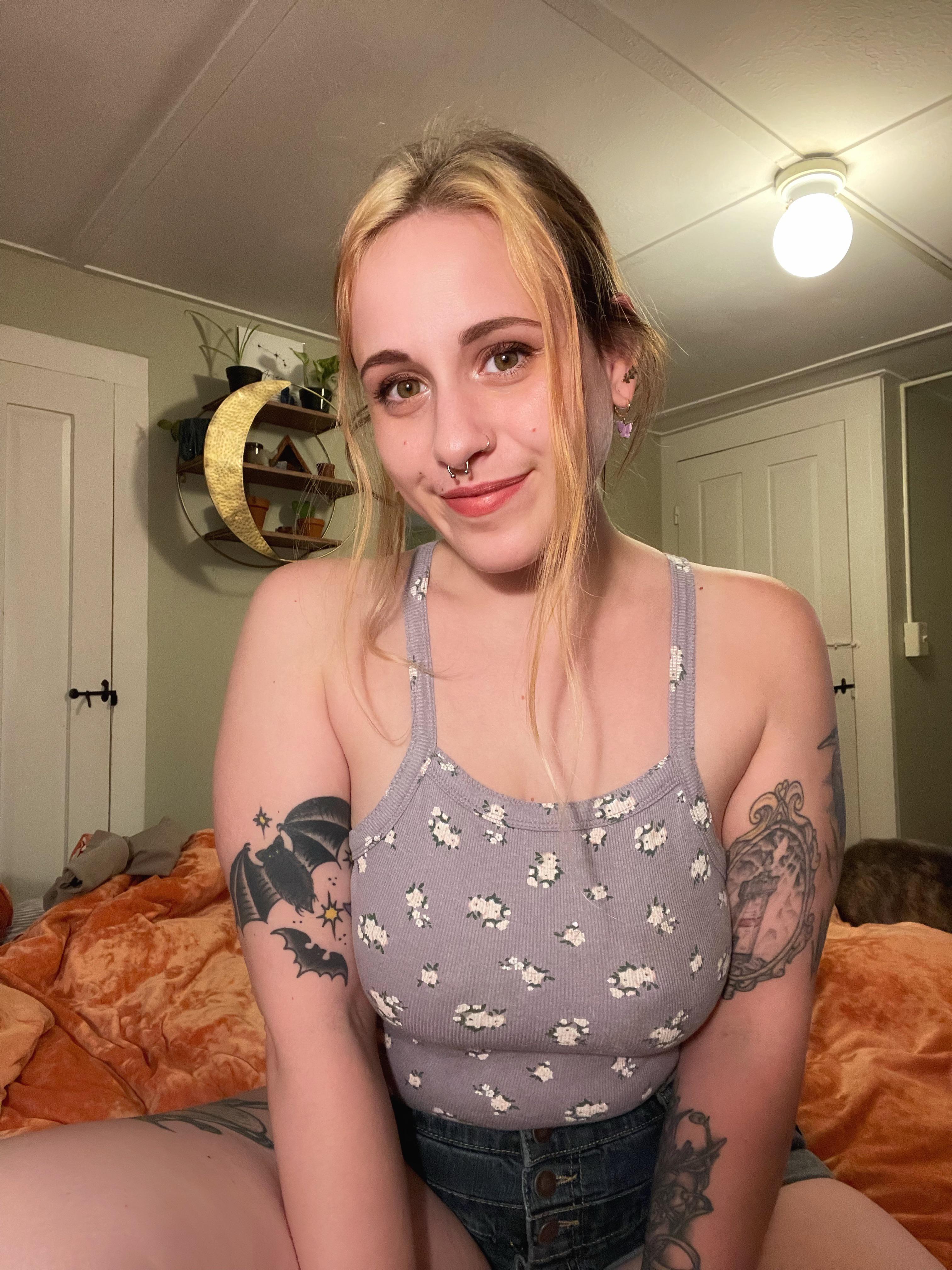 Yes no or kinda? (28f) | Scrolller