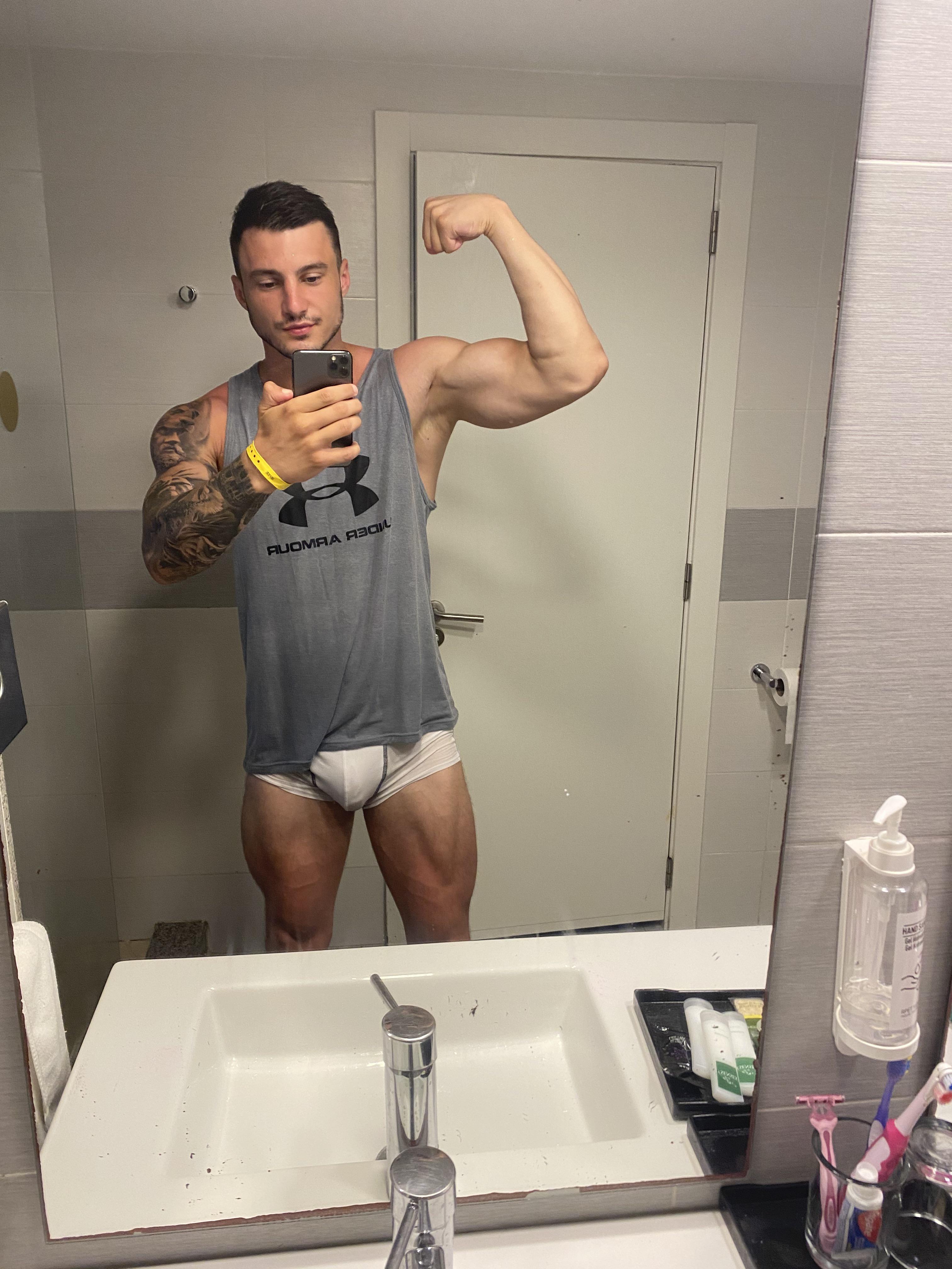 Yes or no ? | Scrolller