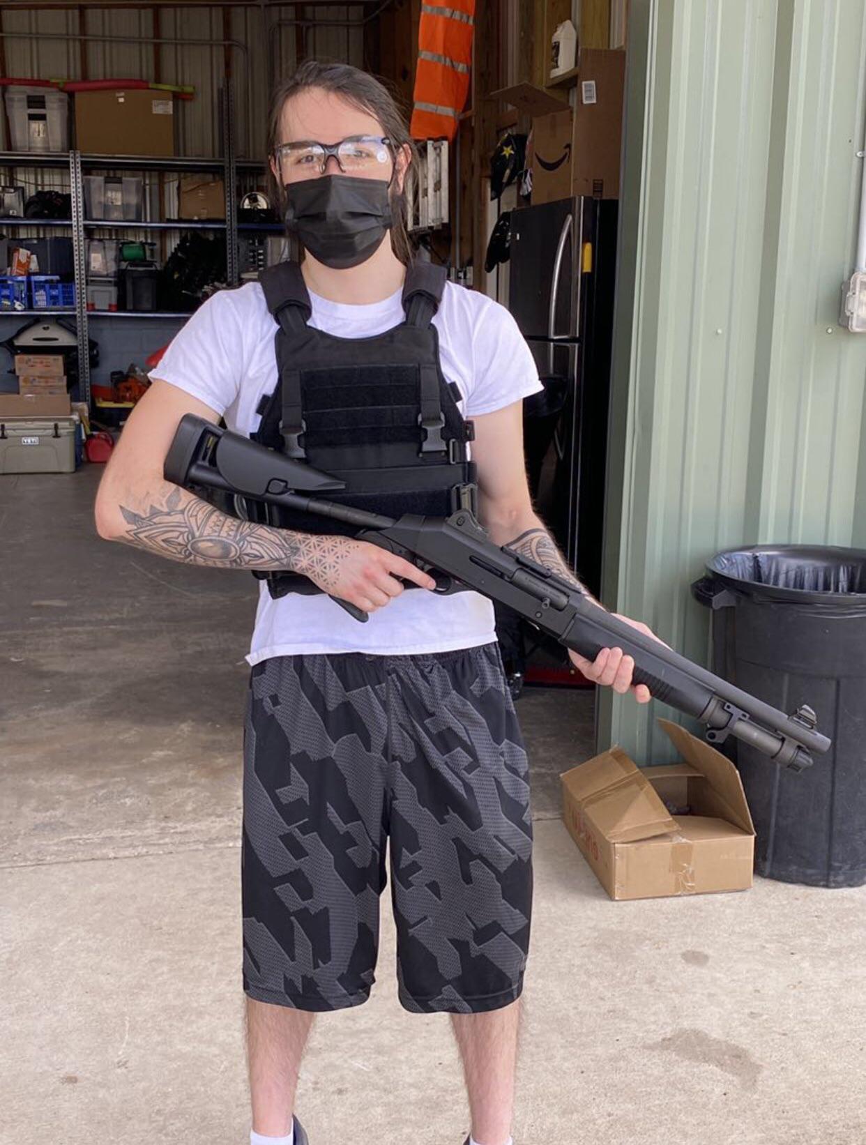 Yo Charlie in tarkov?!?!? 😳😳😳 | Scrolller