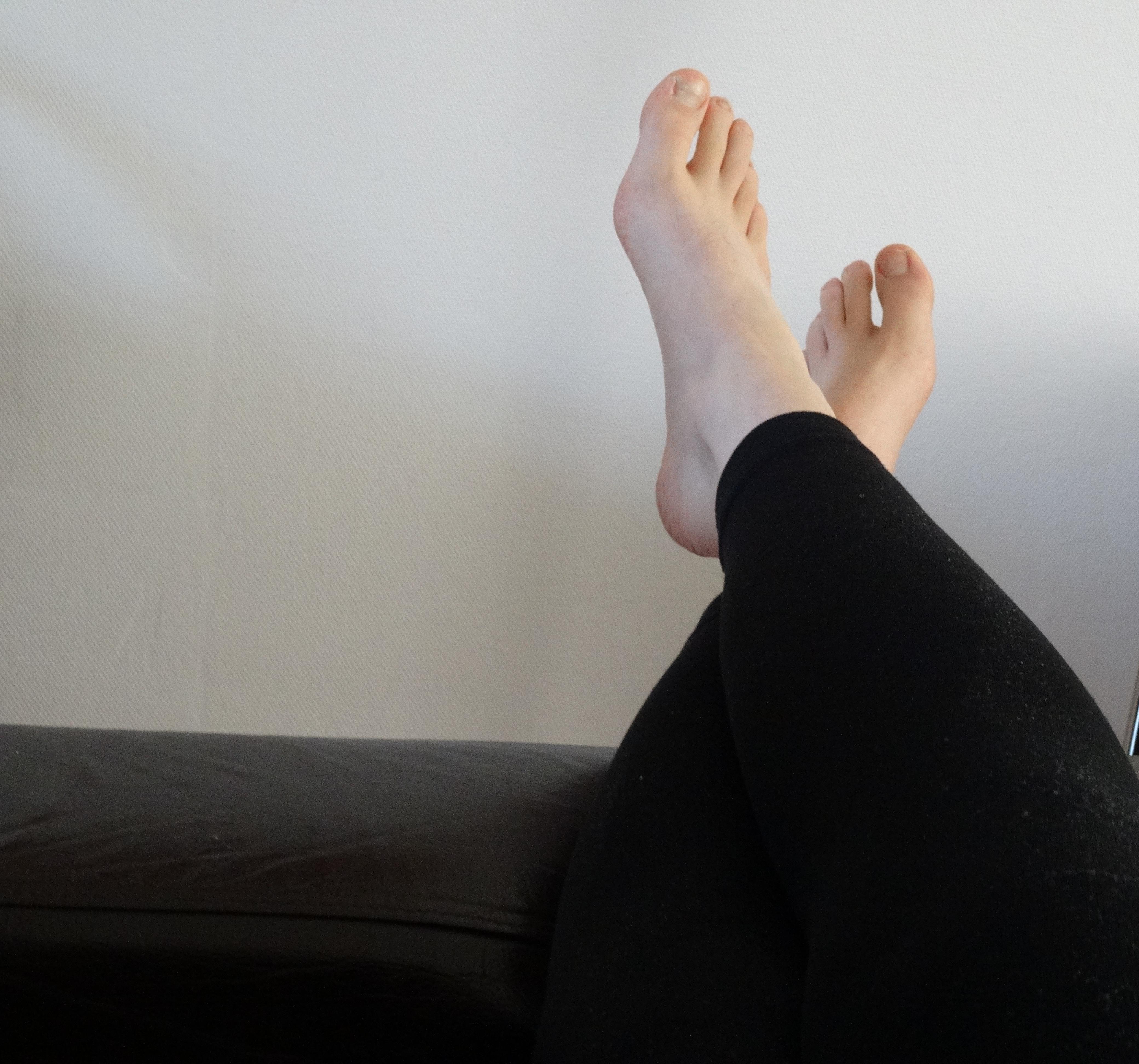 Yoga Pants Scrolller