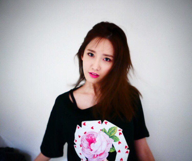 Yoona | Scrolller