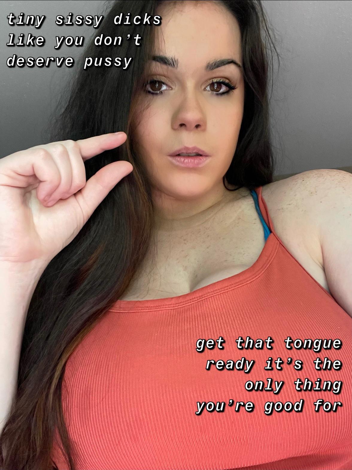 you thought i’d let you inside of me? 😂 just kneel down and get to work | Scrolller