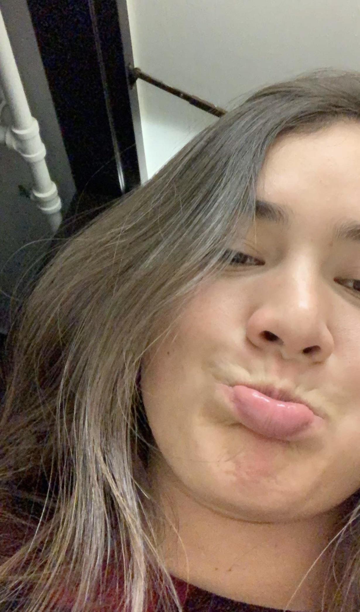 Younger sister (20) | Scrolller