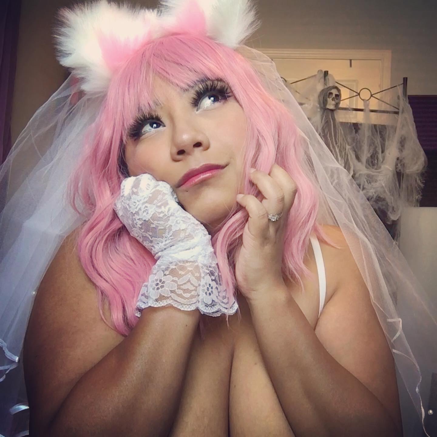Your fox bride 👰 Patreon | Scrolller