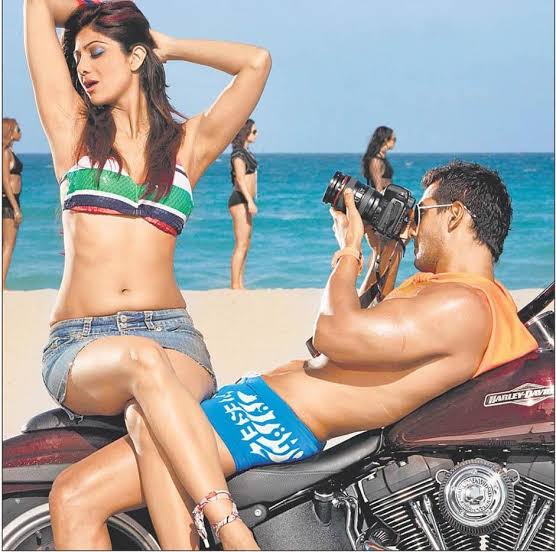 Your mom wants me to take some hot pictures of her but while shooting she turned on and we ...