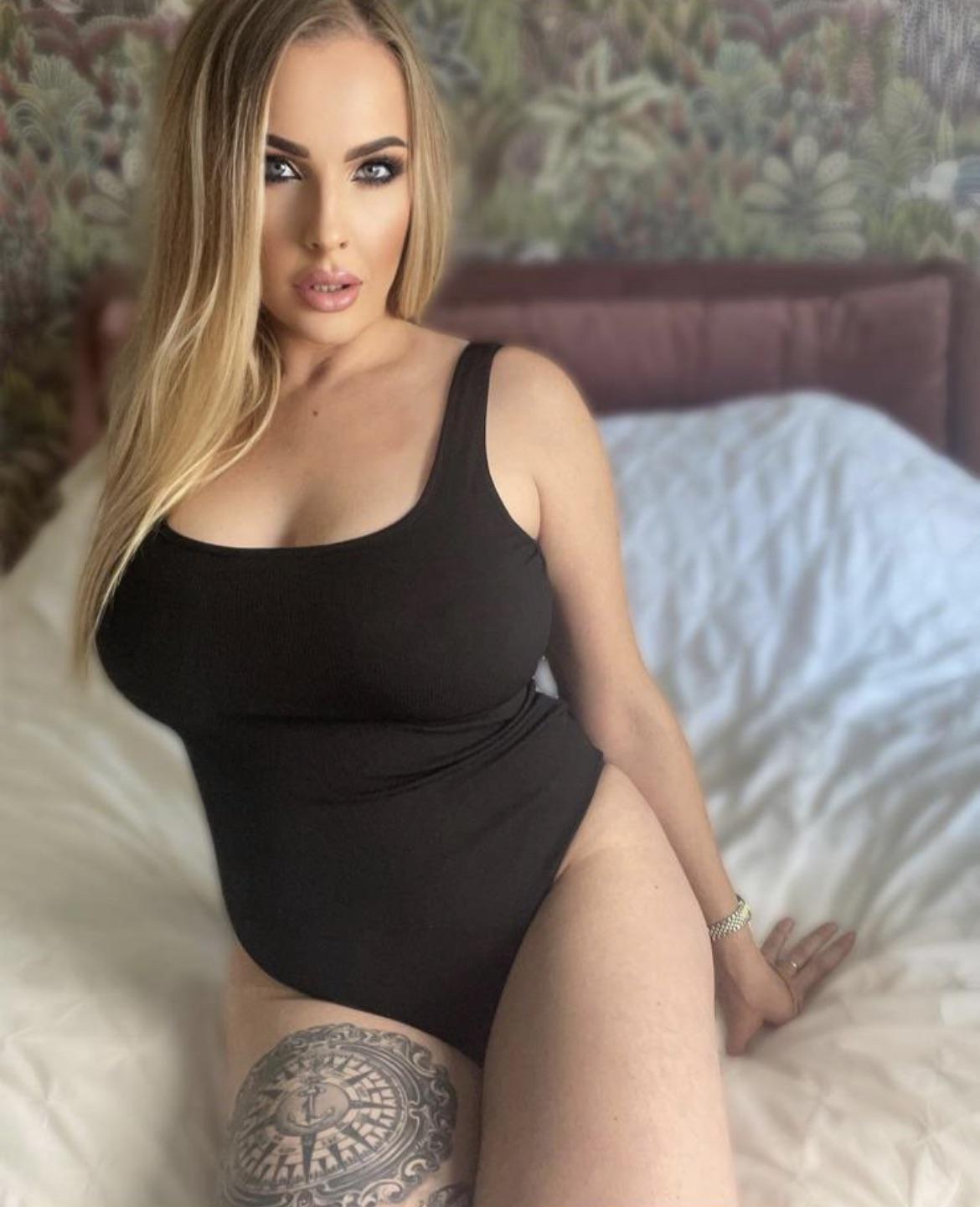 100% milf 😈 | Scrolller