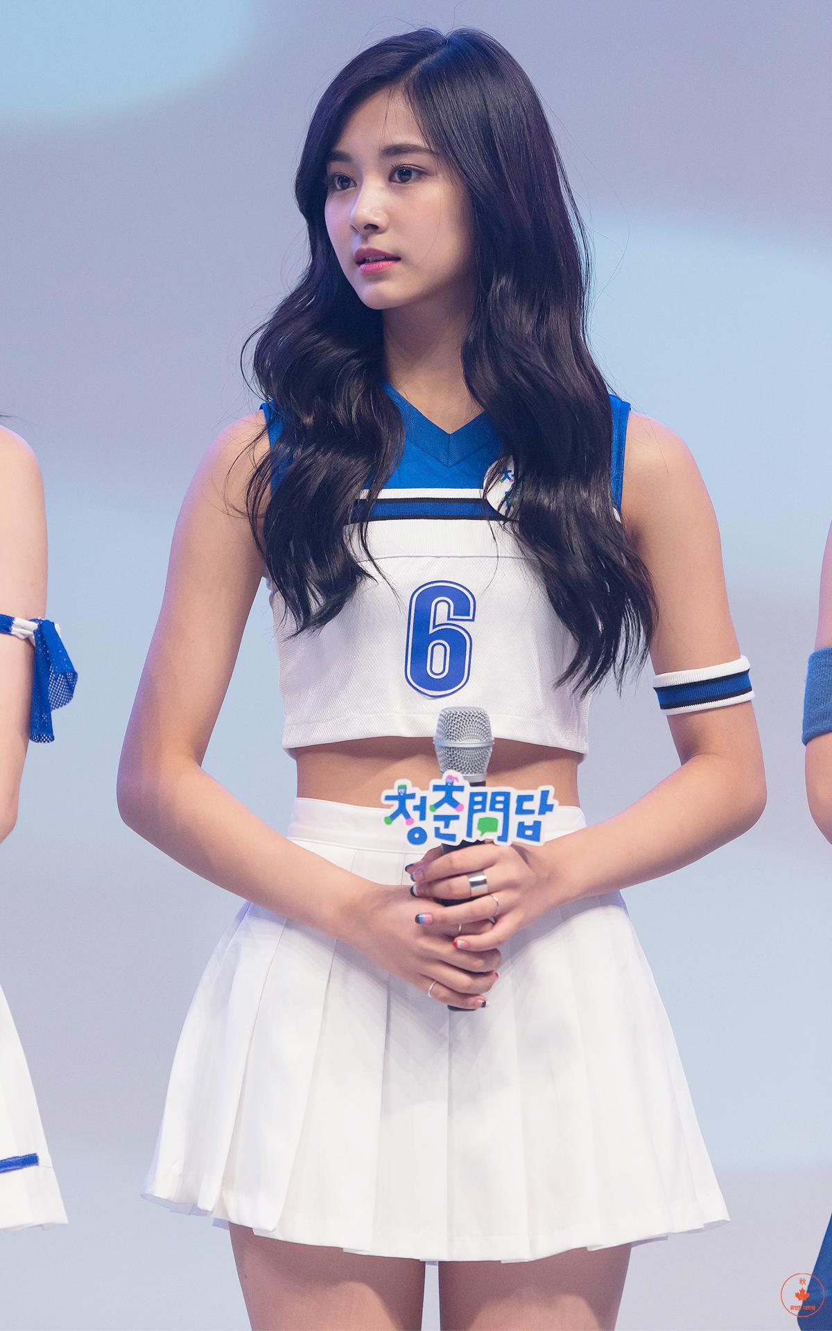 160907 - Tzuyu | Scrolller