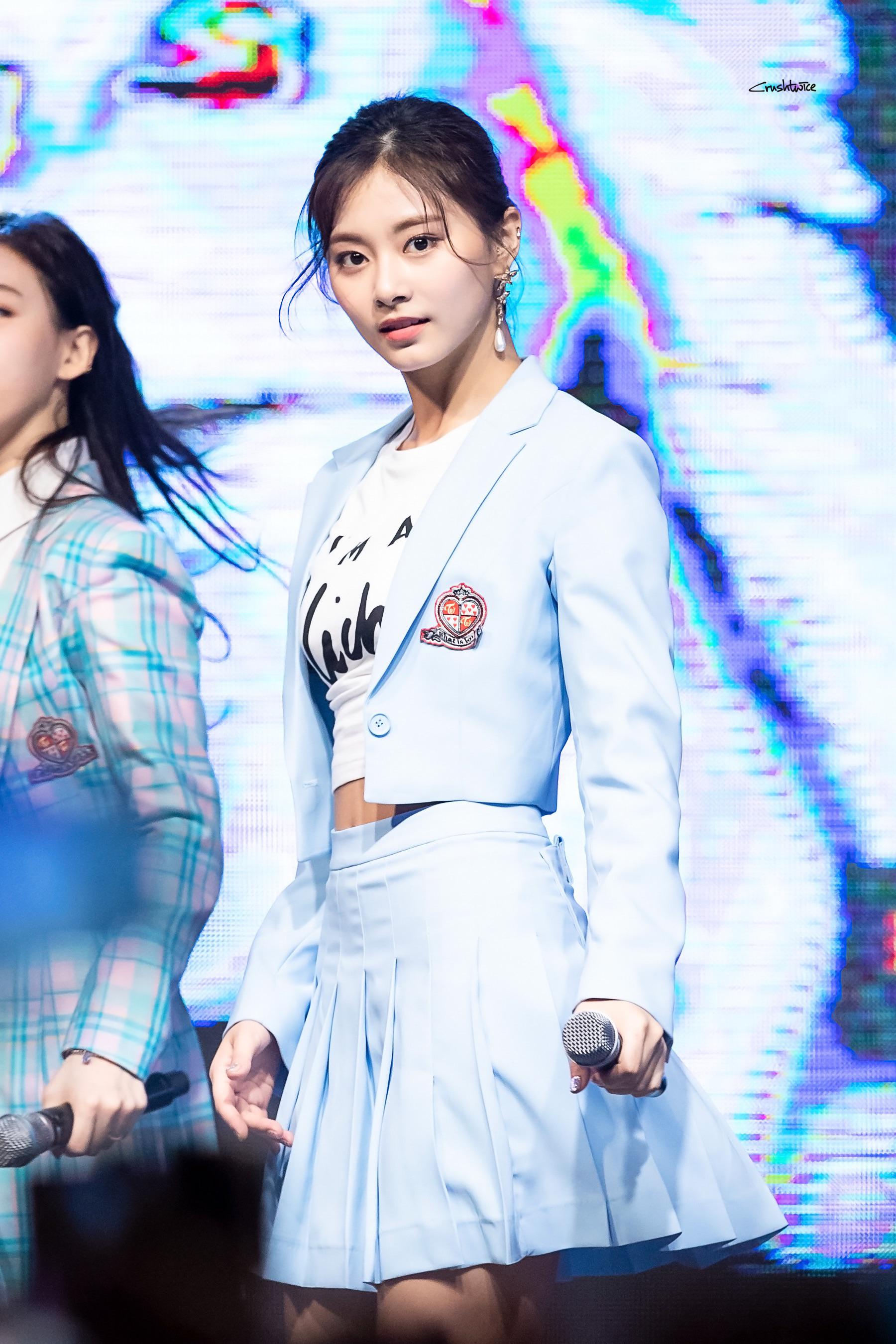 180515 Tzuyu | Scrolller