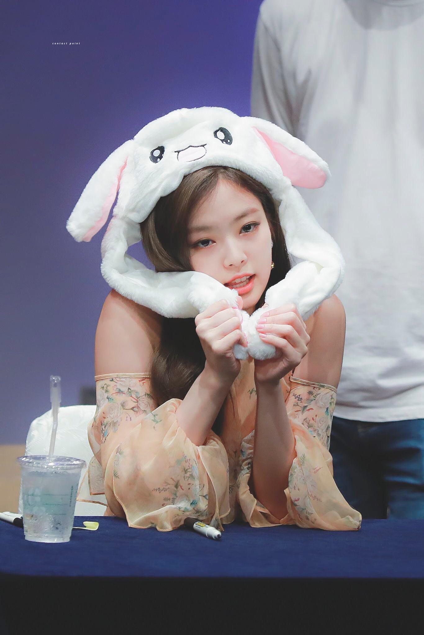180701 Jennie | Scrolller