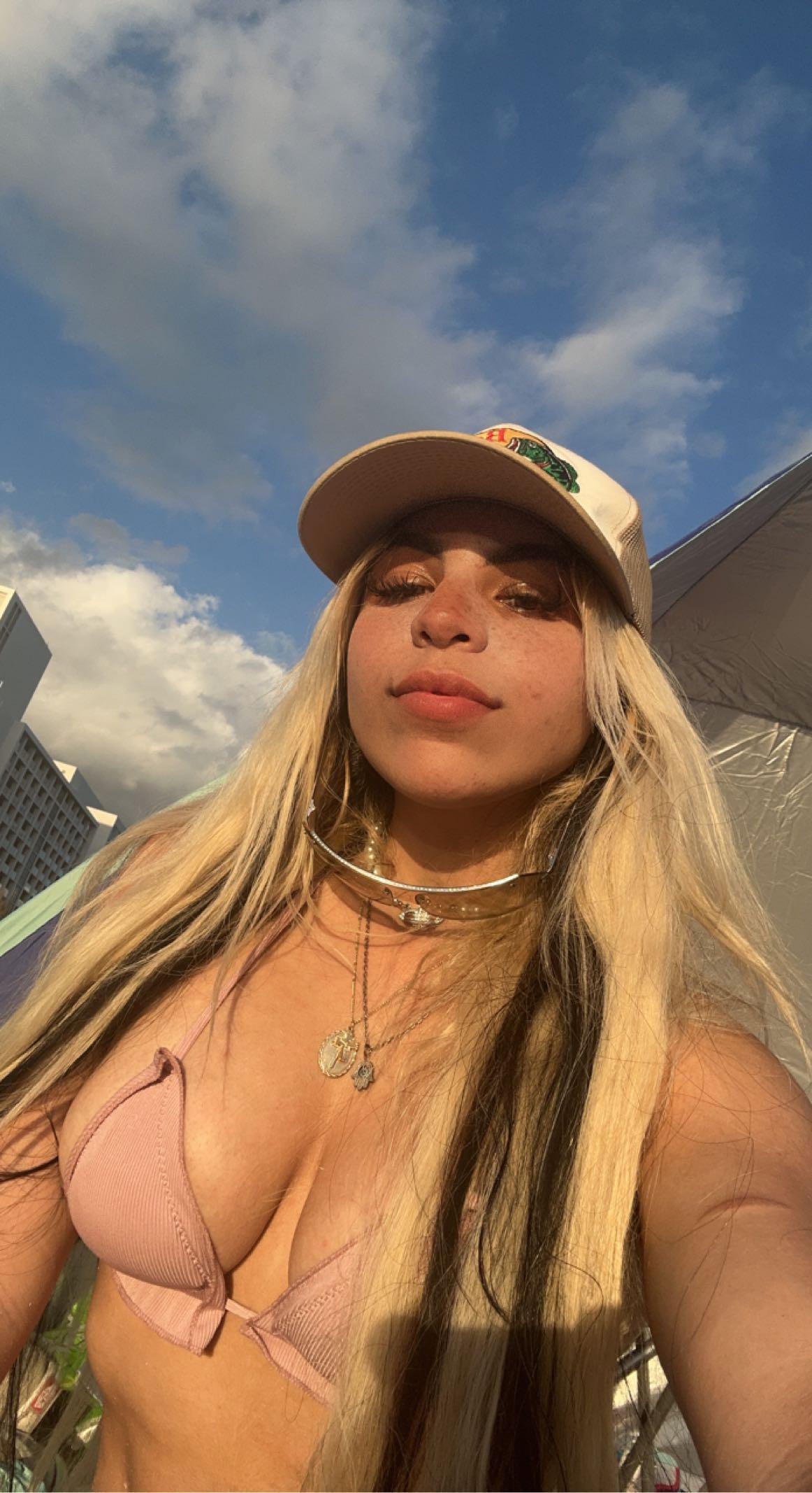 19f sunkissed | Scrolller