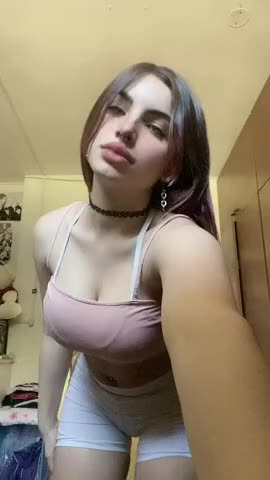 19F - Who's Gooning? | Scrolller