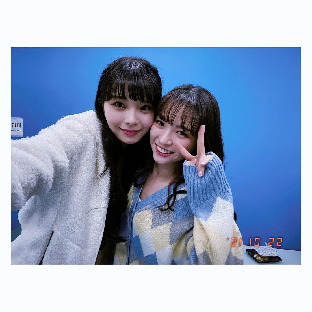 211024 Yurina w/ Mashiro Part 1 | Scrolller